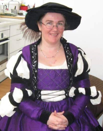 Lady Elizabeth LaChatte - The Barony of Kraé Glas